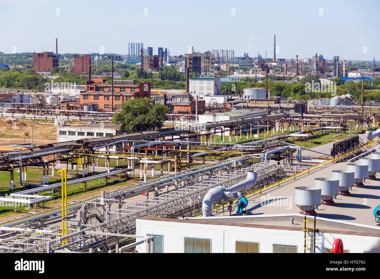 A complex oil refinery for making gasoline Stock Photo - Alamy