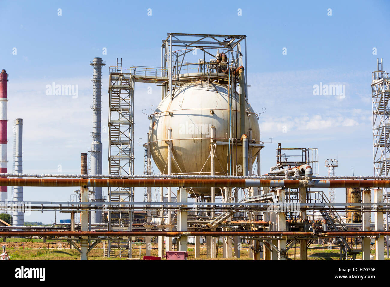 A complex oil refinery reservoirs for keeping Stock Photo - Alamy