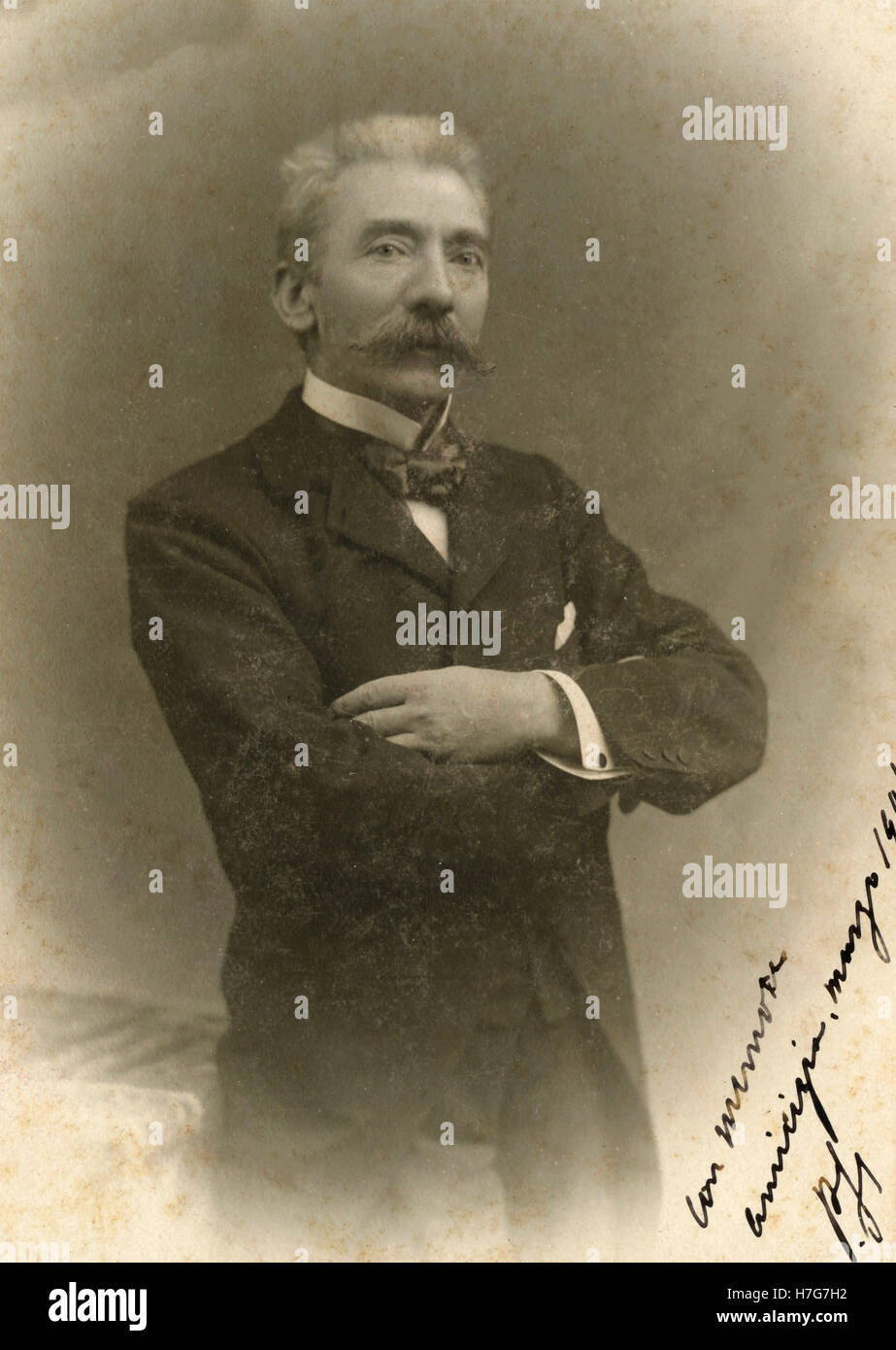 Man moustache not beard hi-res stock photography and images - Alamy