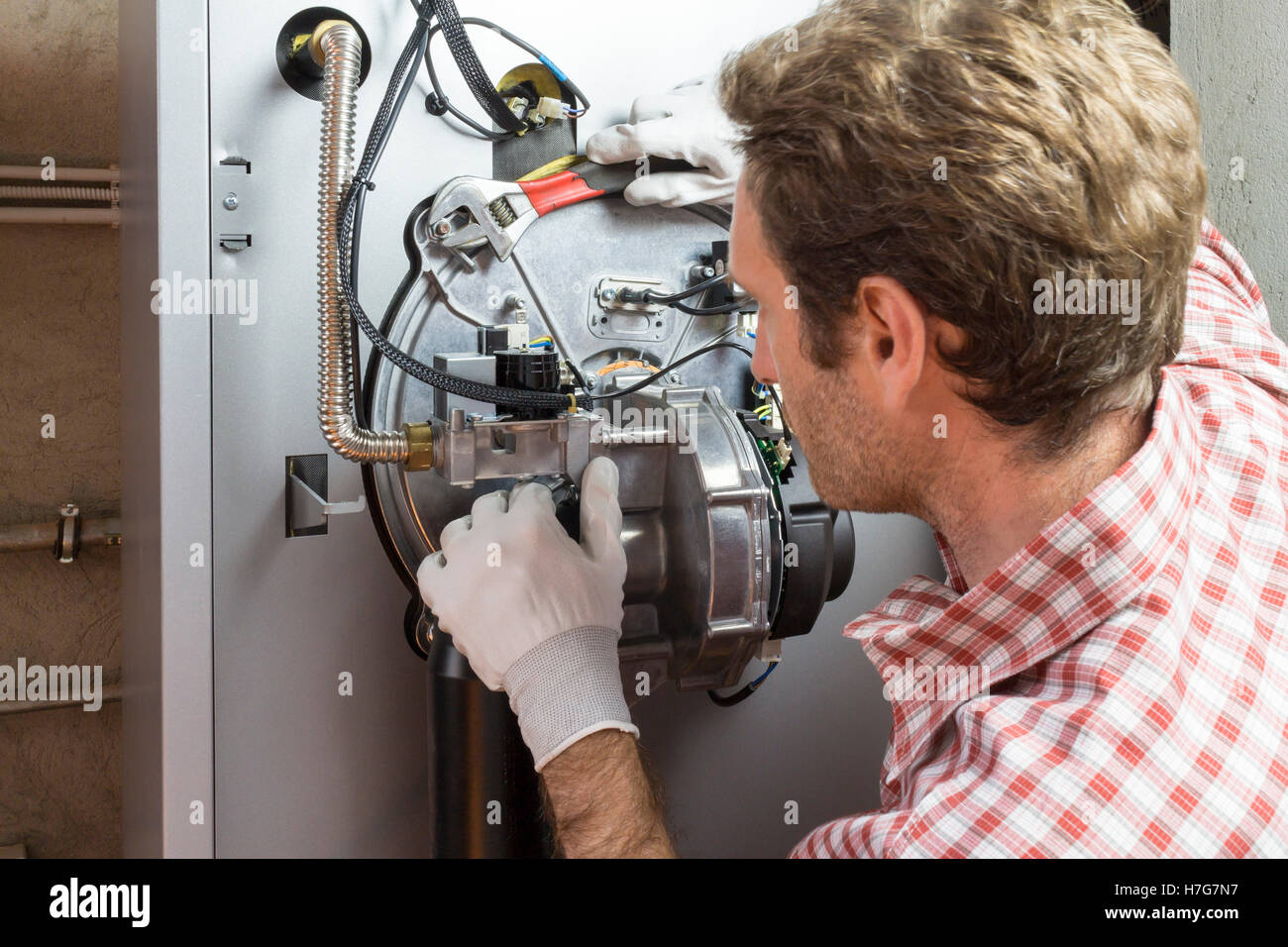 Boiler service hi-res stock photography and images - Alamy