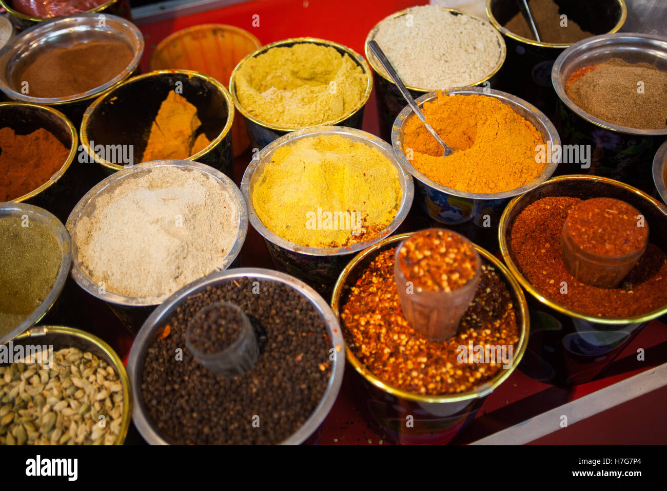 Color image of various spices in a market Stock Photo - Alamy