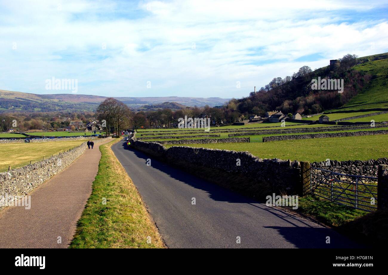 Castleton derbyshire hi-res stock photography and images - Alamy