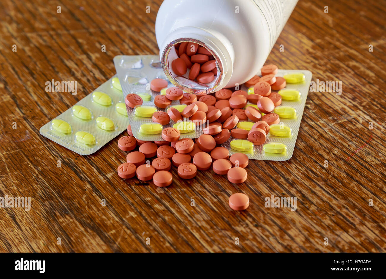 Tablets with capsules. medicine tablet immune, healthcare, drugs poison ...