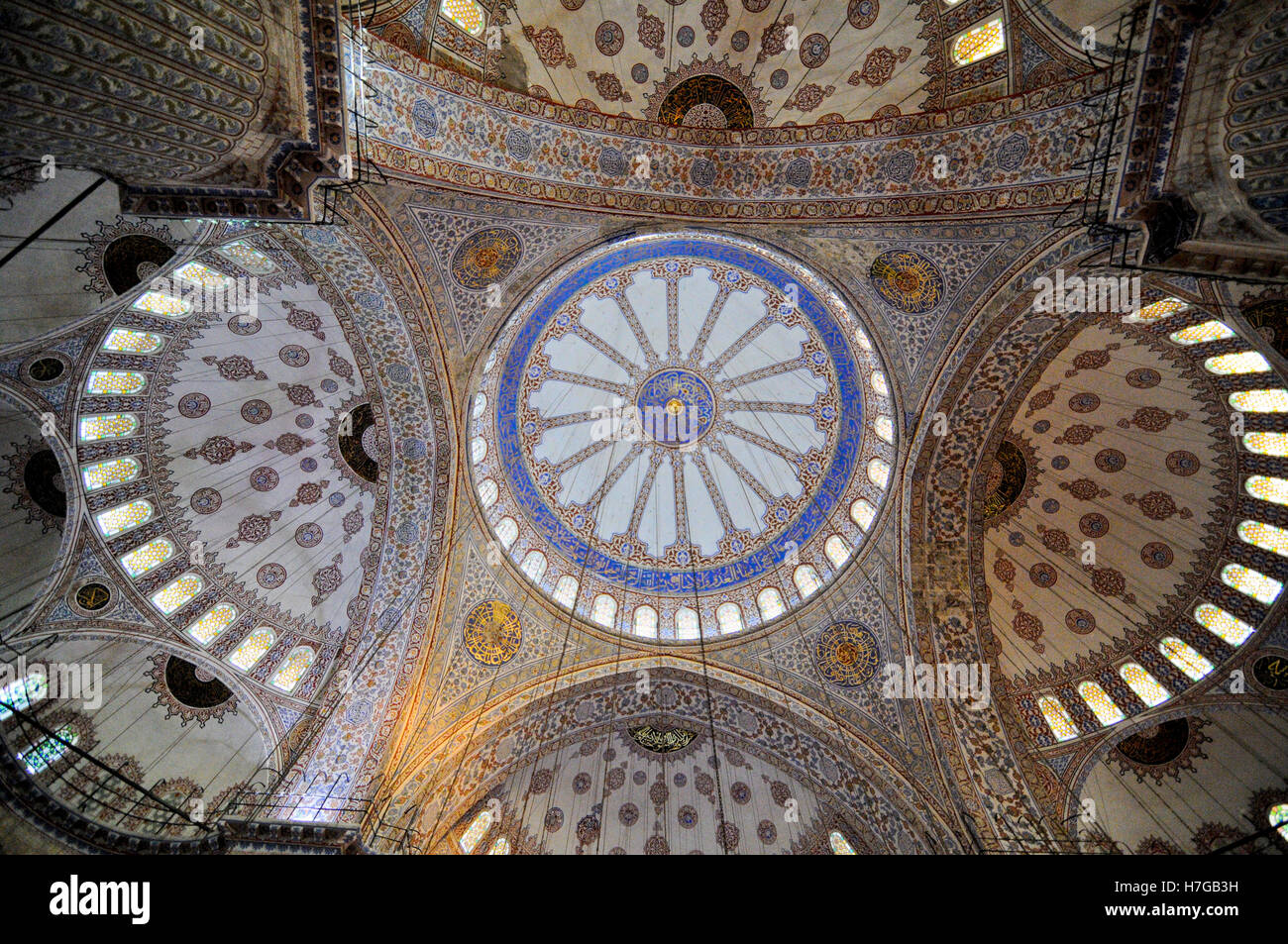 Blue mosque istanbul tiles hi-res stock photography and images - Alamy