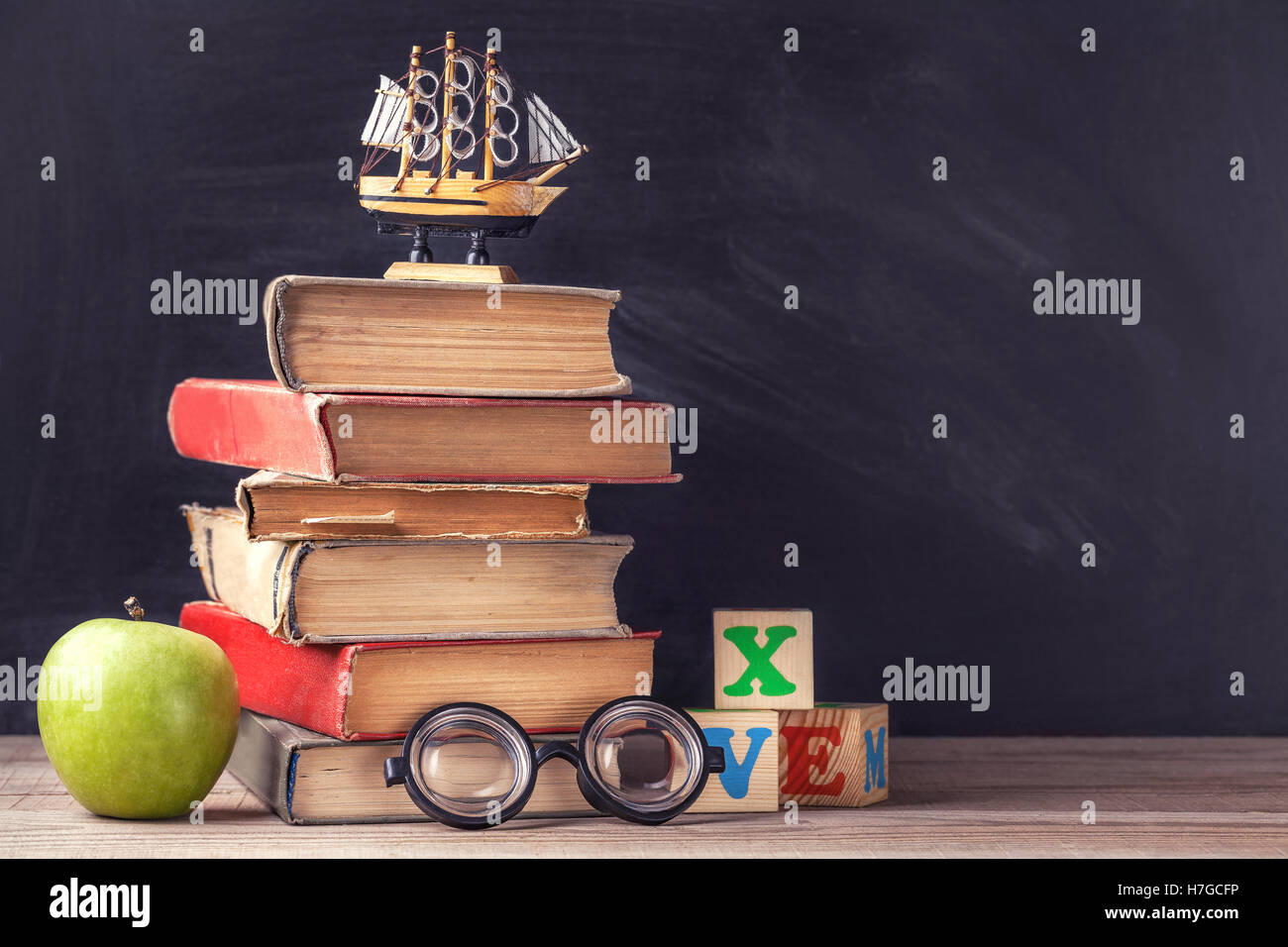 Old textbooks hi-res stock photography and images - Alamy