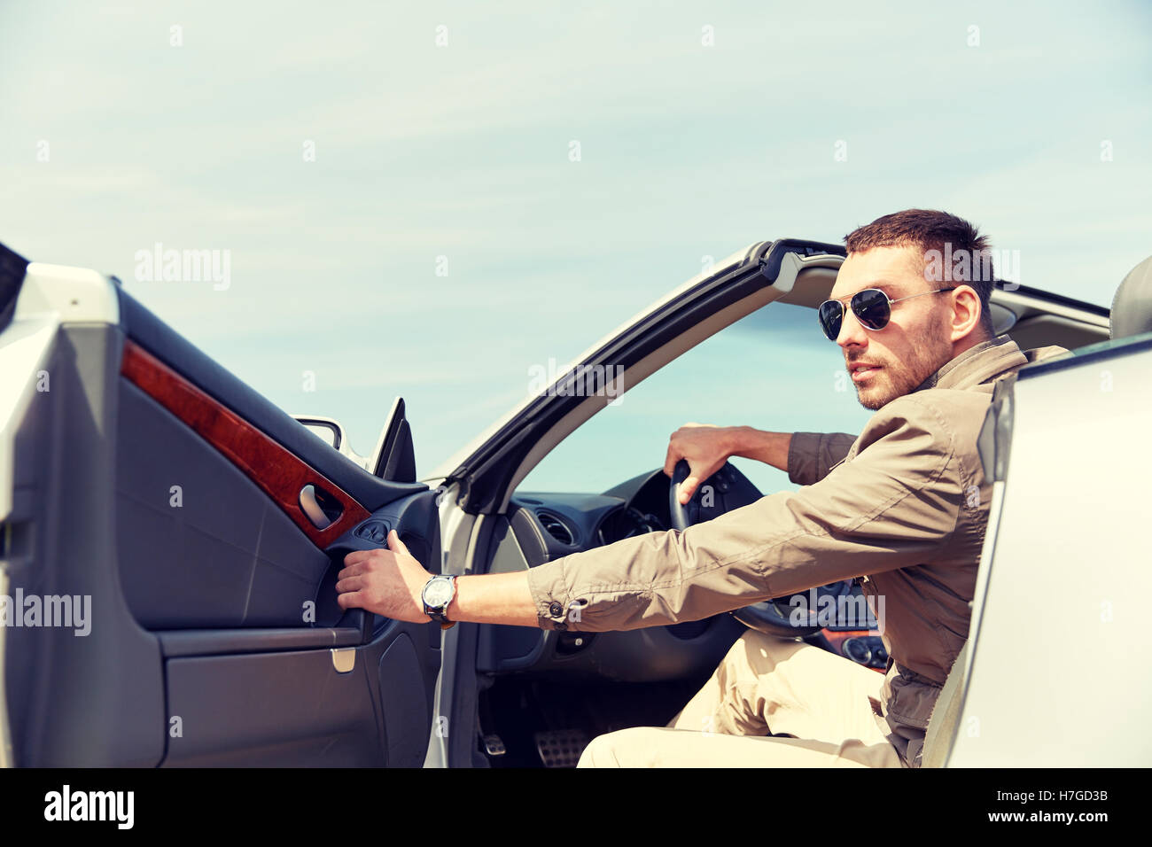 Man opening car hi-res stock photography and images - Alamy