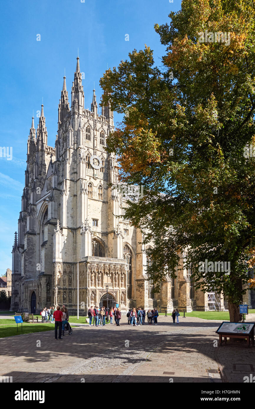 Gothic style canterbury cathedral hi-res stock photography and images ...
