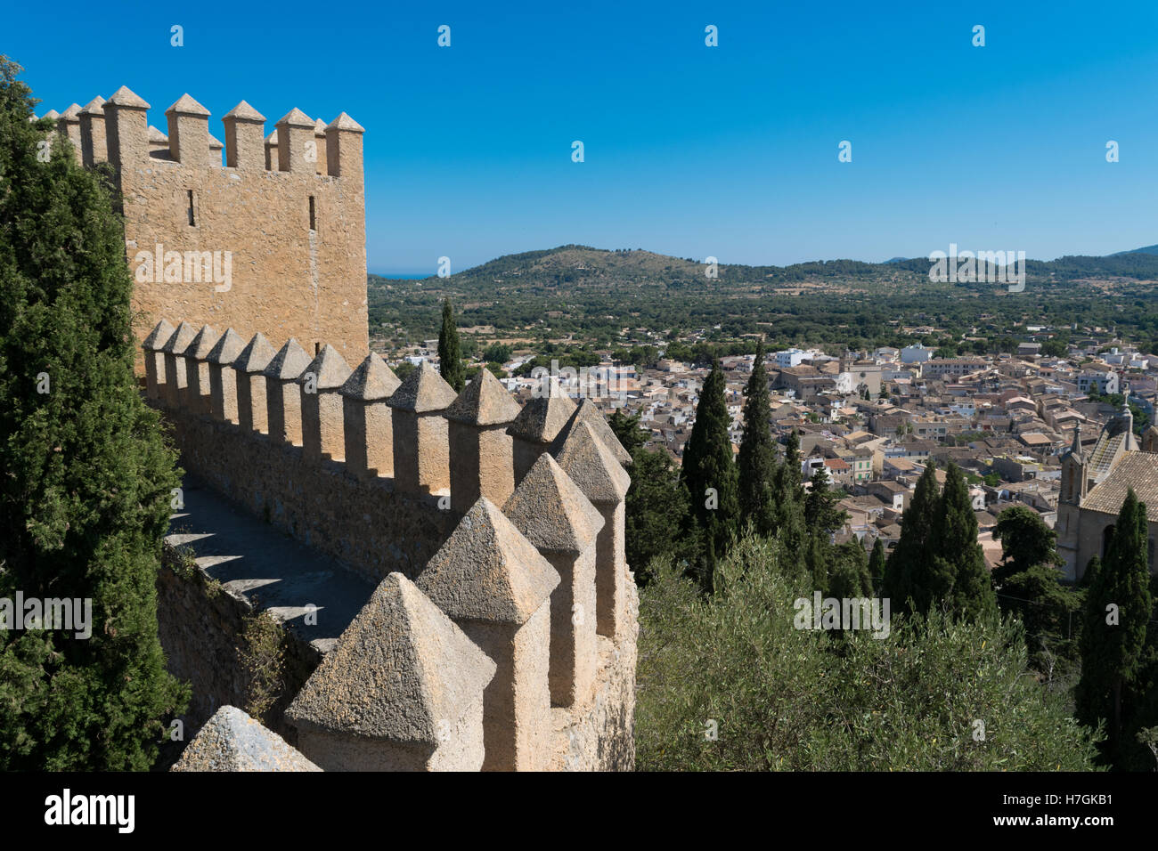 View of arta castle hi-res stock photography and images - Alamy