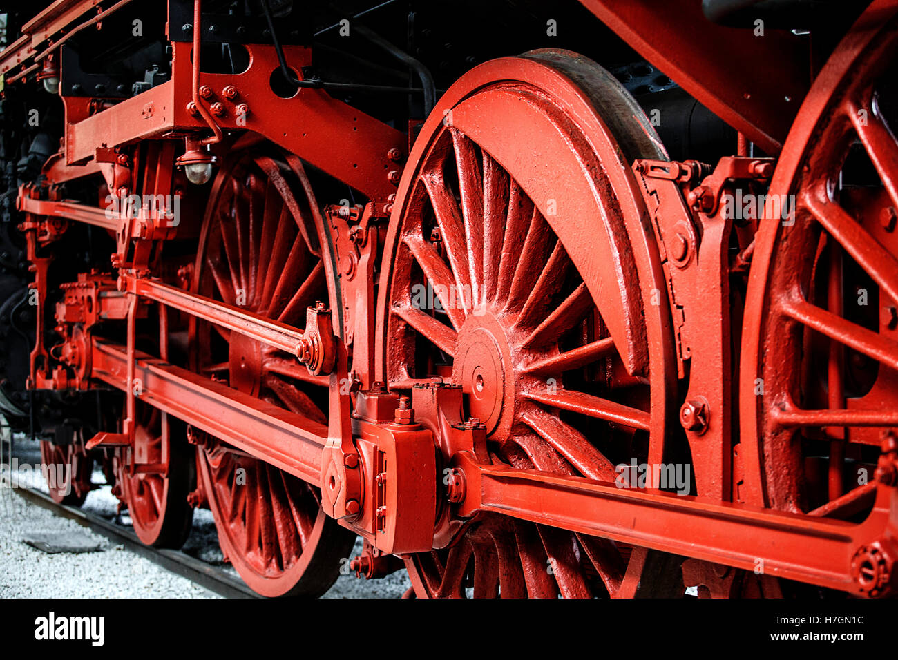 Wheels of an old steam locomotive hi-res stock photography and images ...