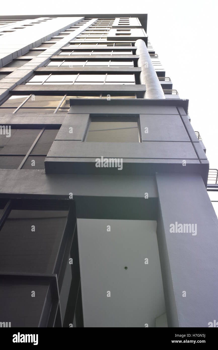 Corner building low angle hi-res stock photography and images - Alamy