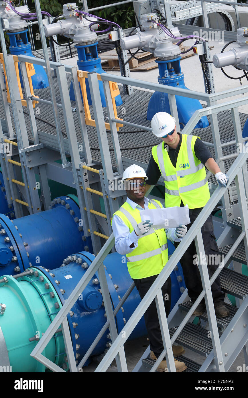 Sewage workers hi-res stock photography and images - Alamy