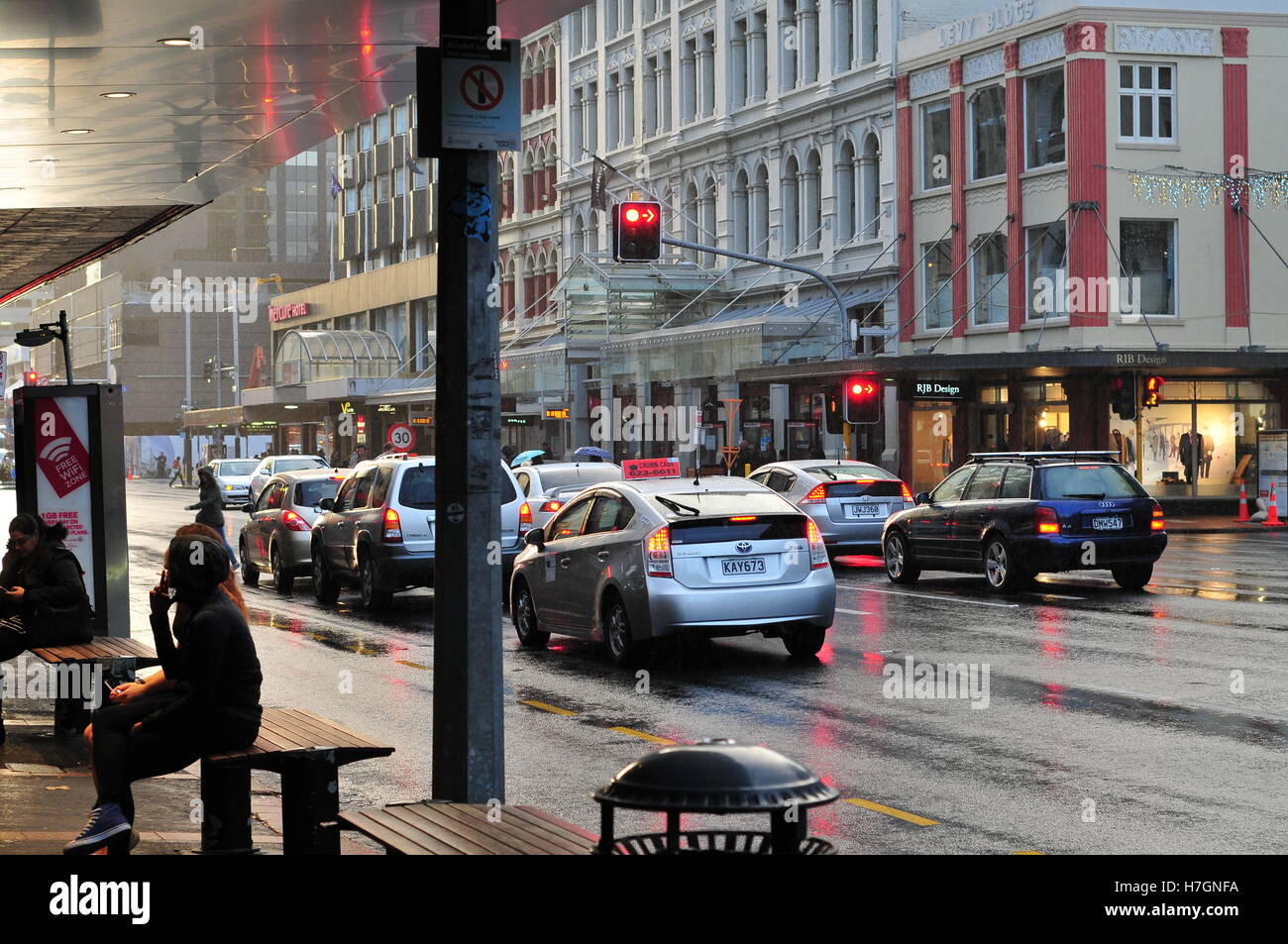 Downtown in the rain hi-res stock photography and images - Alamy