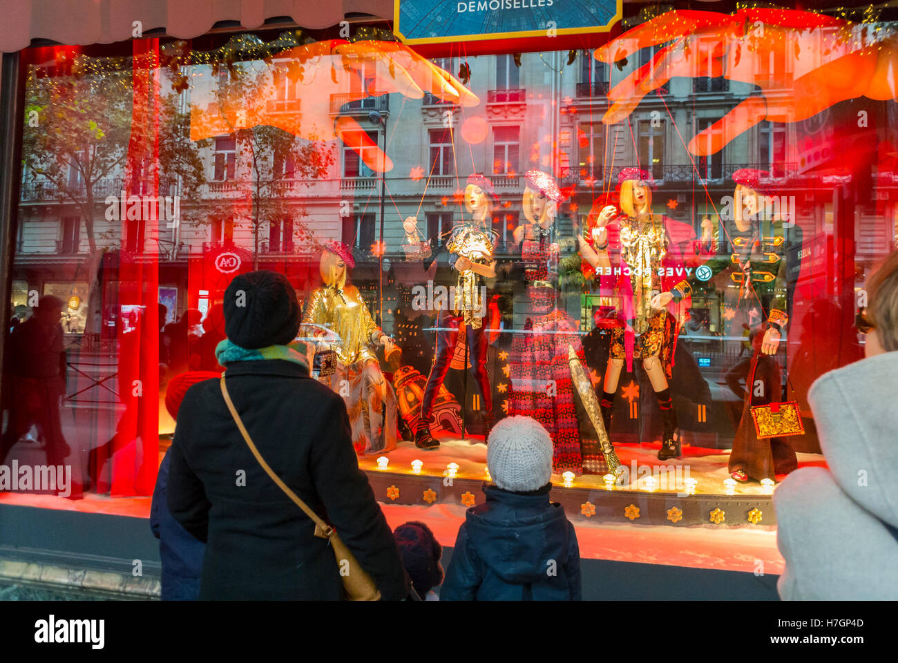 Paris, France, People Enjoying Christmas Lights, Decor, Store Window ...