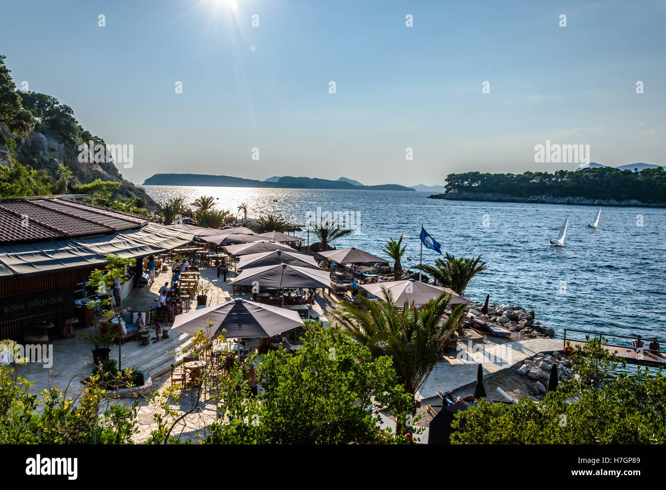 Cava cafe hi-res stock photography and images - Alamy