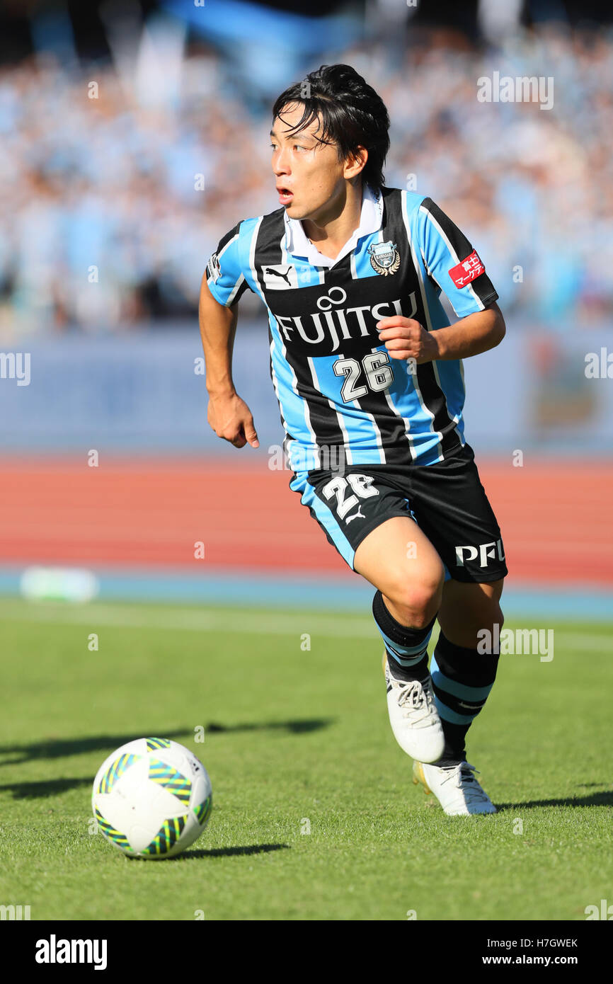 Kawasaki Todoroki Stadium, Kanagawa, Japan. 3rd Nov, 2016. Koji Miyoshi ...