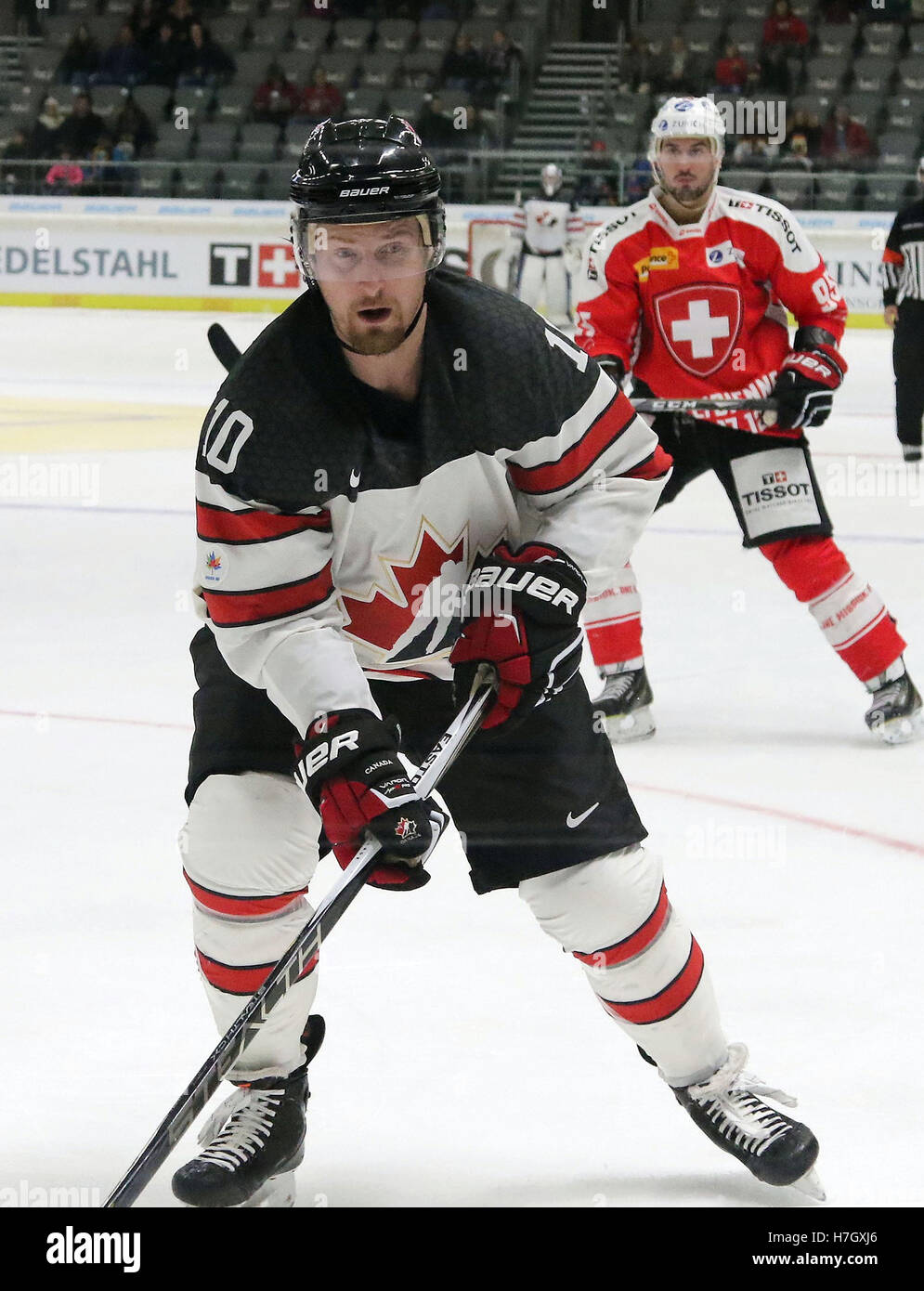 Matt ellison hi-res stock photography and images - Alamy