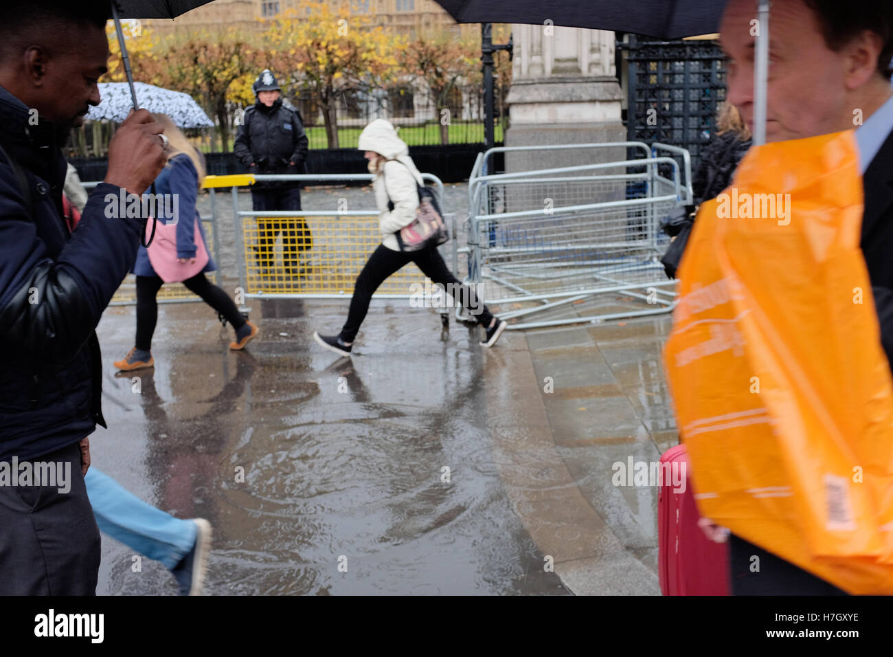 London, England, UK, After the driest October in 65 years, tourists outside the Palace of ...