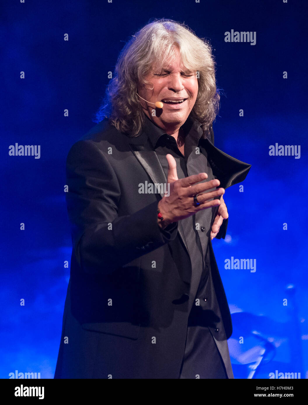 Barcelona, Spain. 04 November 2016. Flamenco singer Jose Merce performs ...