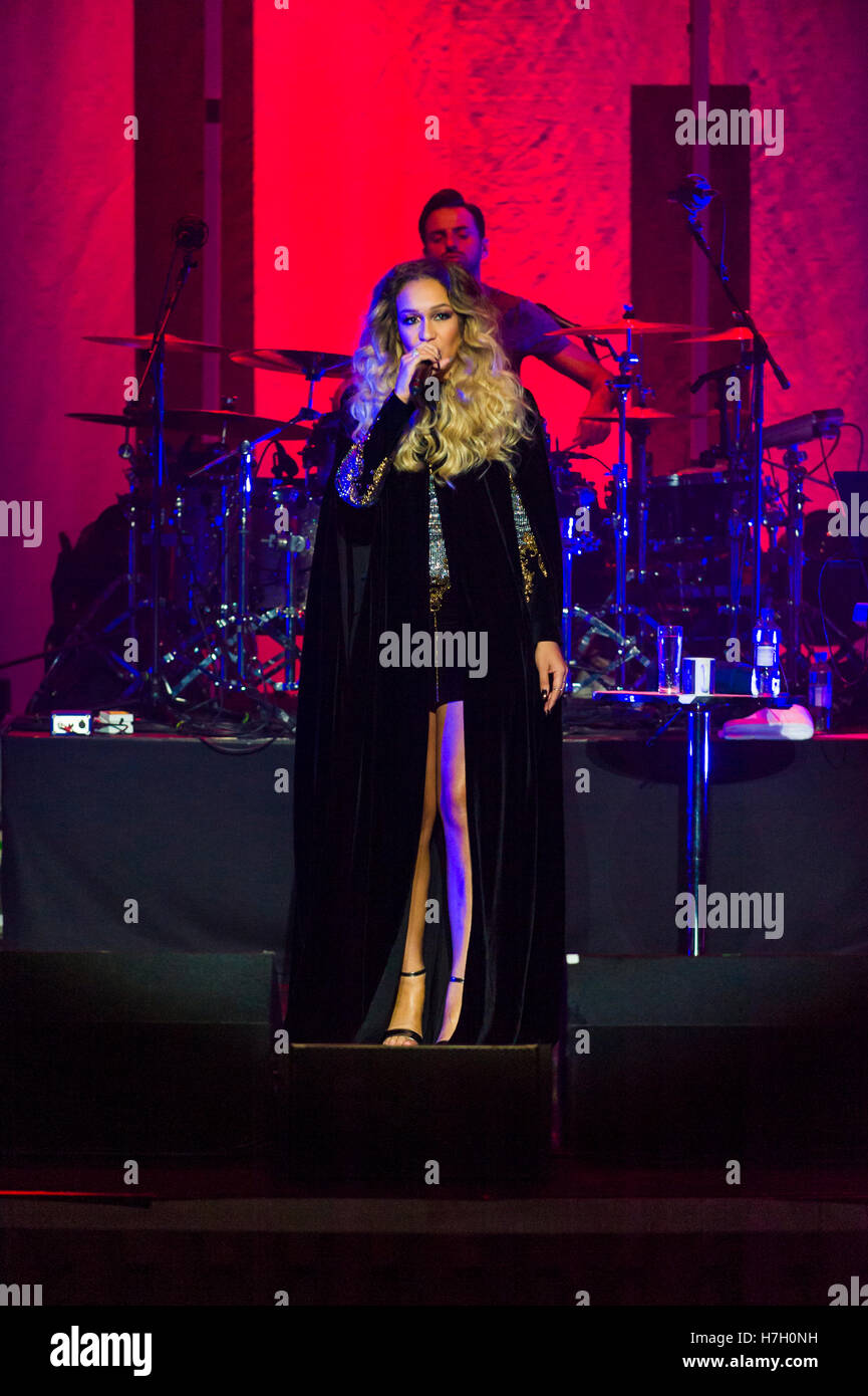 Liverpool, UK. 4th November 2016. Singer and former X Factor runner up ...