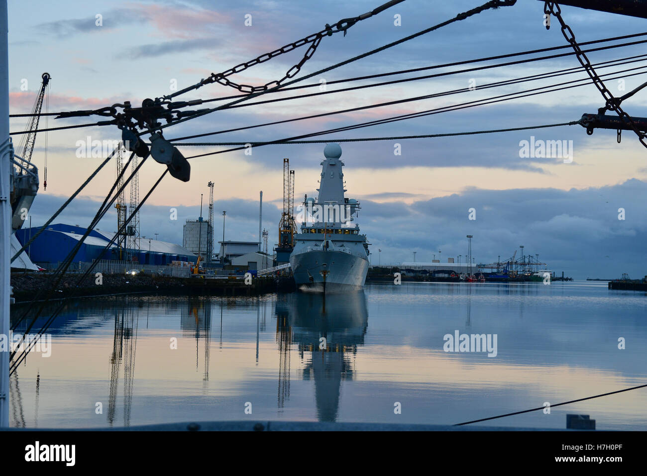 Belfast, Northern Ireland. 4th November, 2016. NATO Warship HMS Duncan ...