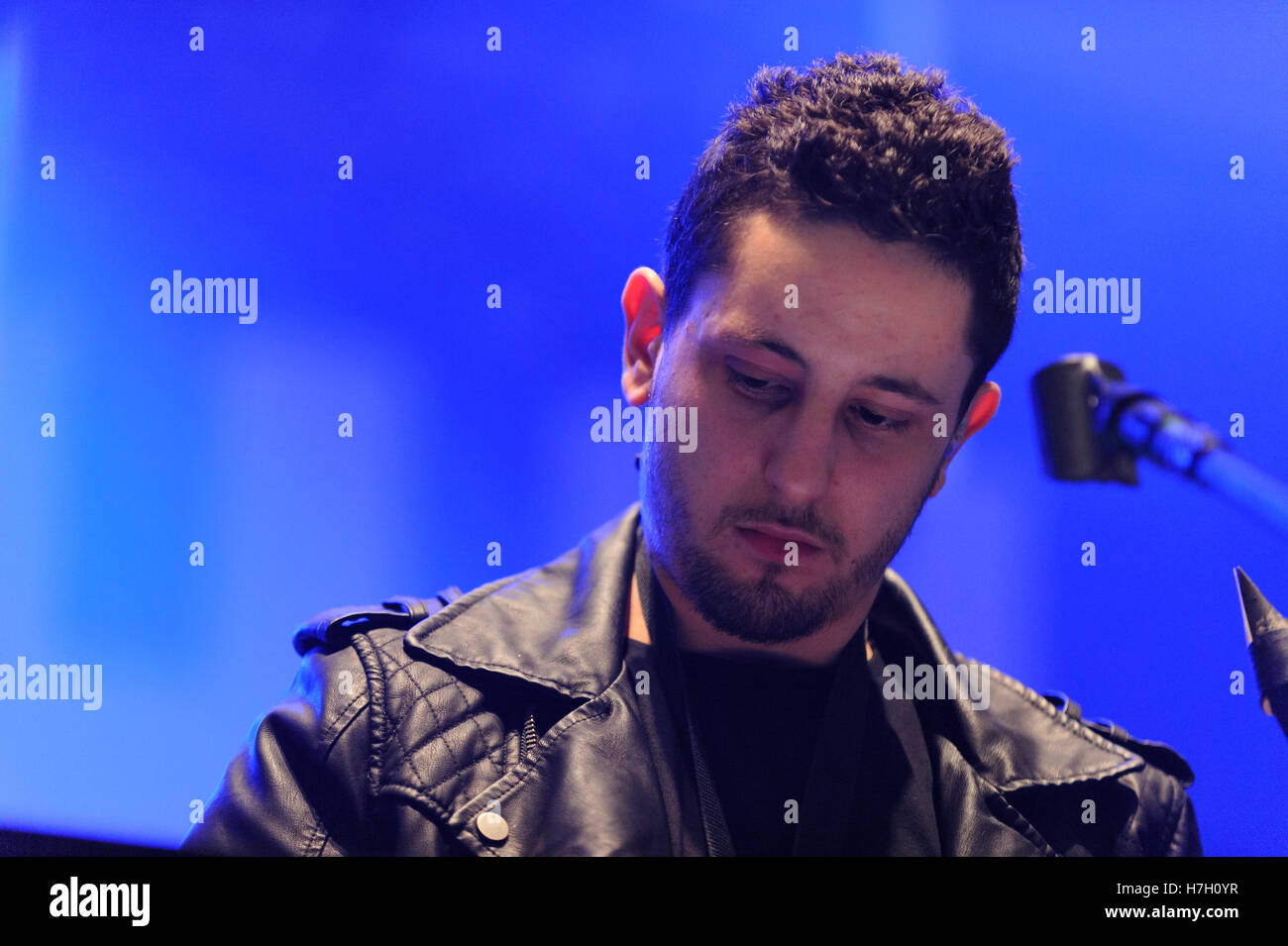 Liverpool, UK. 4th November 2016. Singer, Max Restaino and his band ...