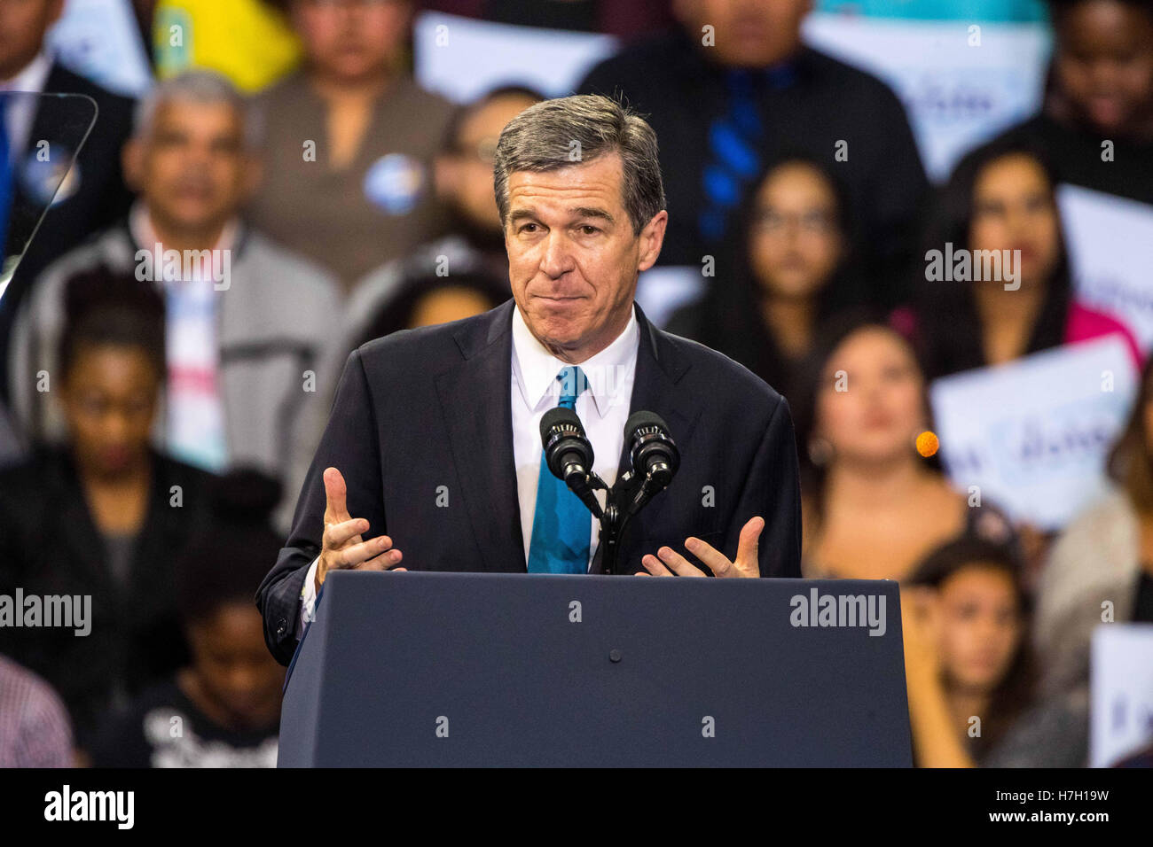 Roy cooper hi-res stock photography and images - Alamy