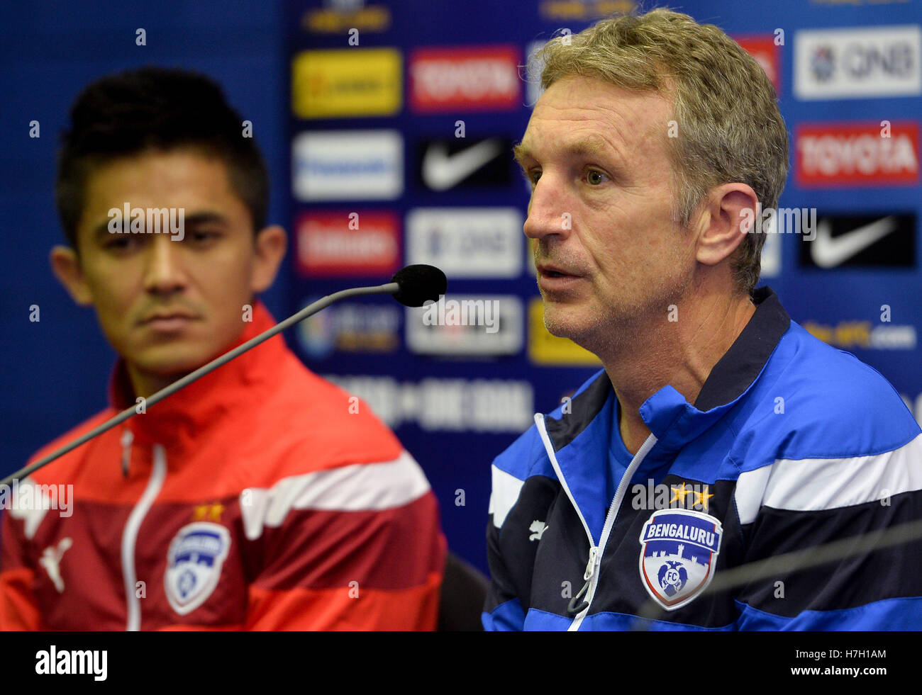 Doha, Qatar. 4th Nov, 2016. India's JSW Bengaluru FC football team head ...