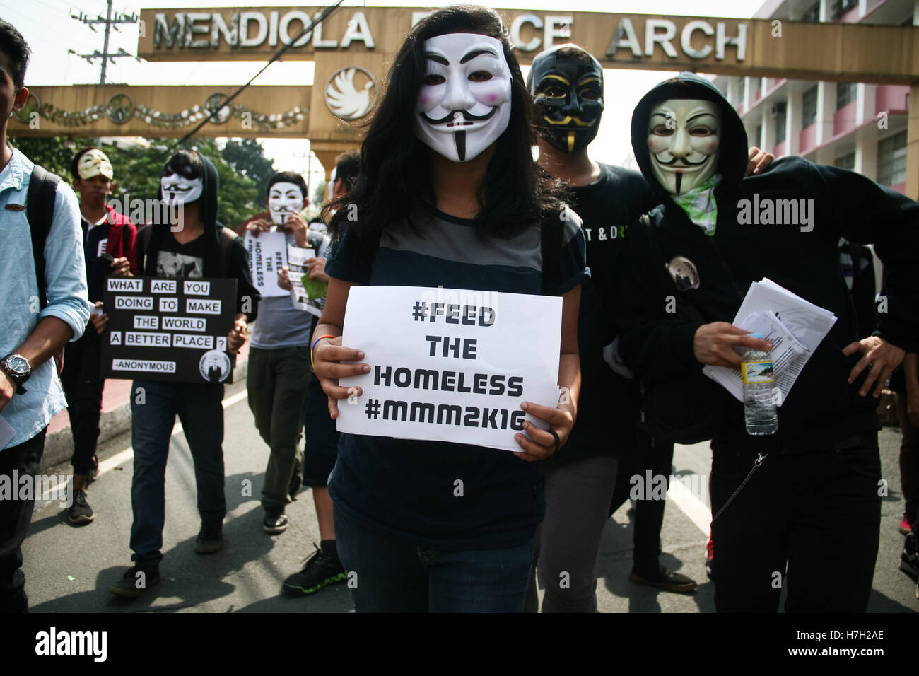 Philippines. 5th Nov, 2016. Members of Anonymous Philippines marched to ...