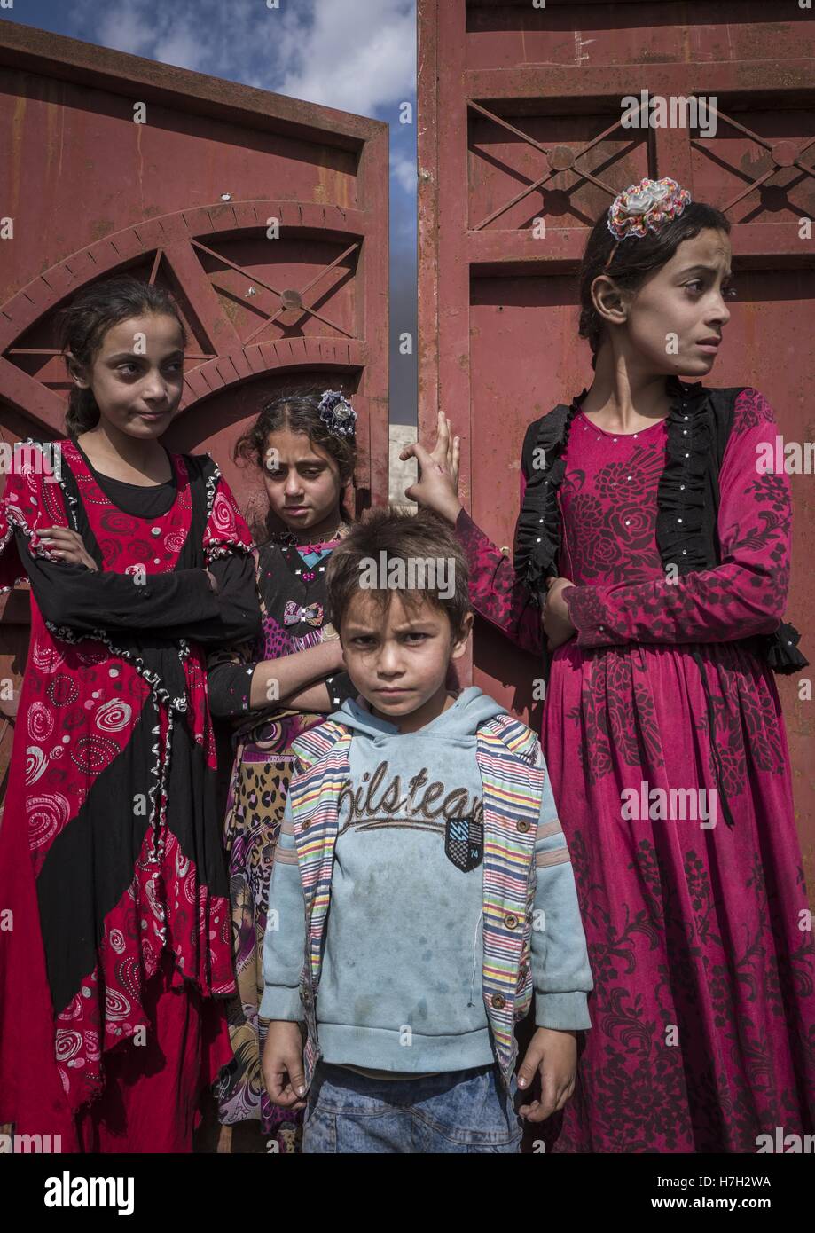 Iraqi family hi-res stock photography and images - Alamy