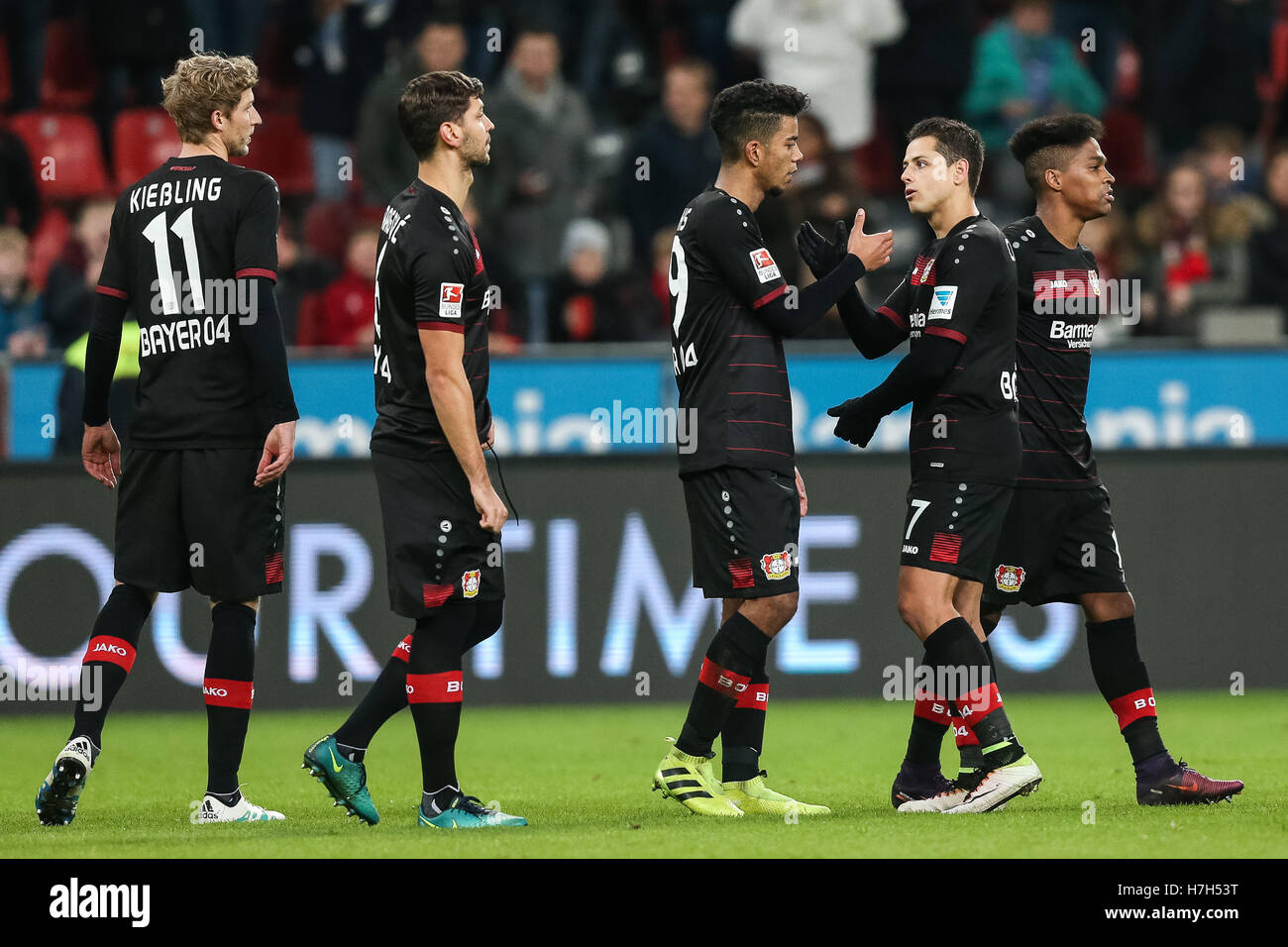 Leverkusen, Germany. 5th Nov, 2016. Stefan Kiessling (l-r), Aleksandar ...
