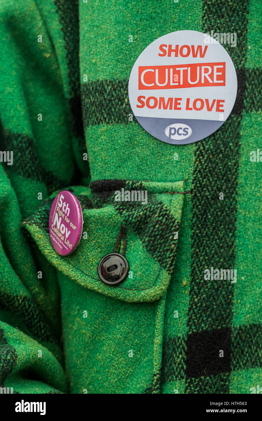 London, UK. 05th Nov, 2016. The march starts in the British Library car ...