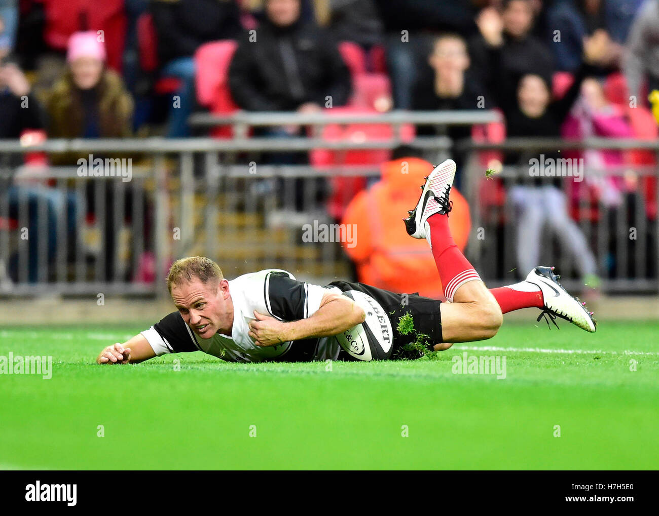 Andy ellis new zealand hi-res stock photography and images - Alamy