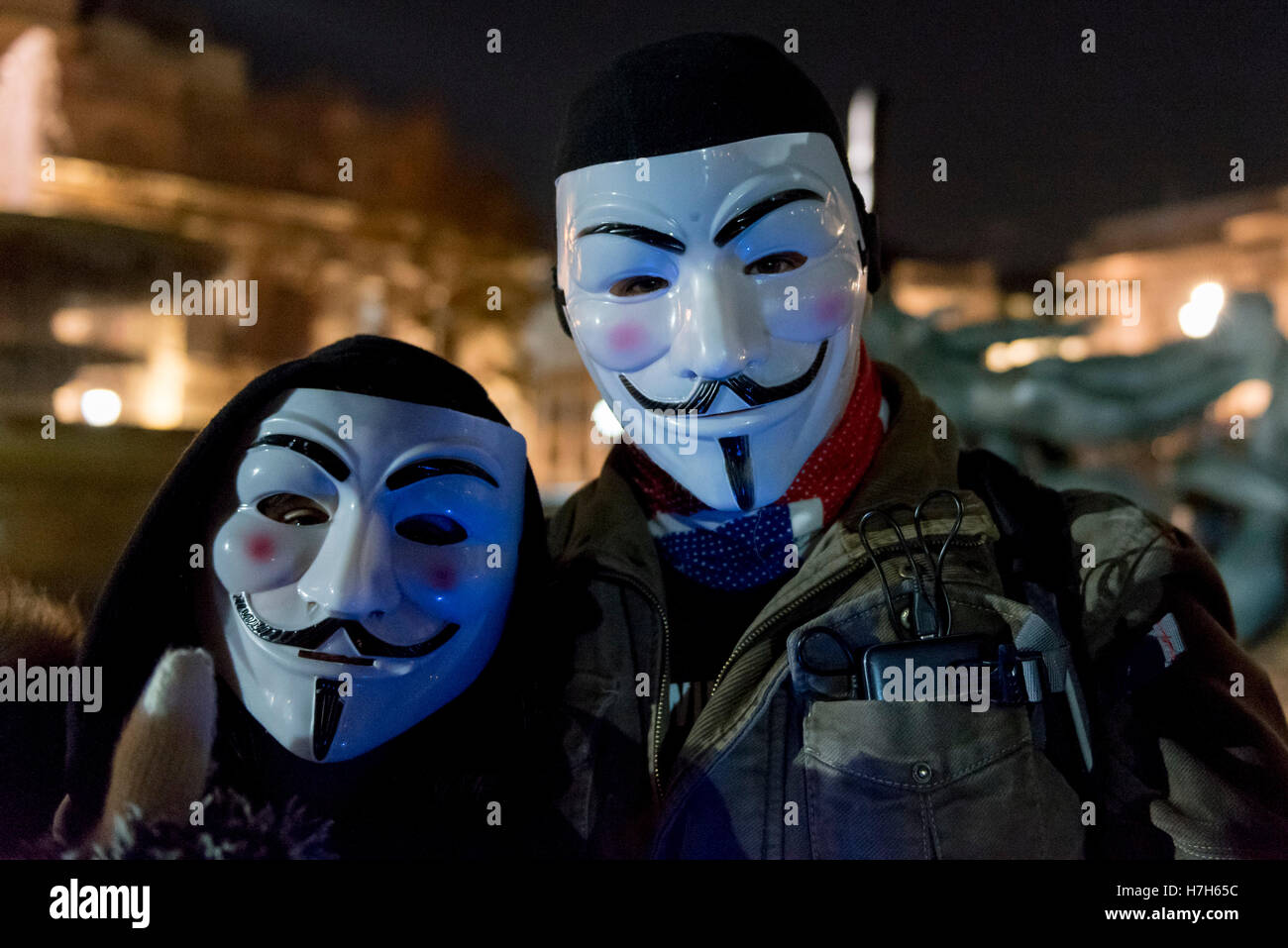 London, UK. 5th Nov, 2016. Participants wearing Guy Fawkes style masks ...