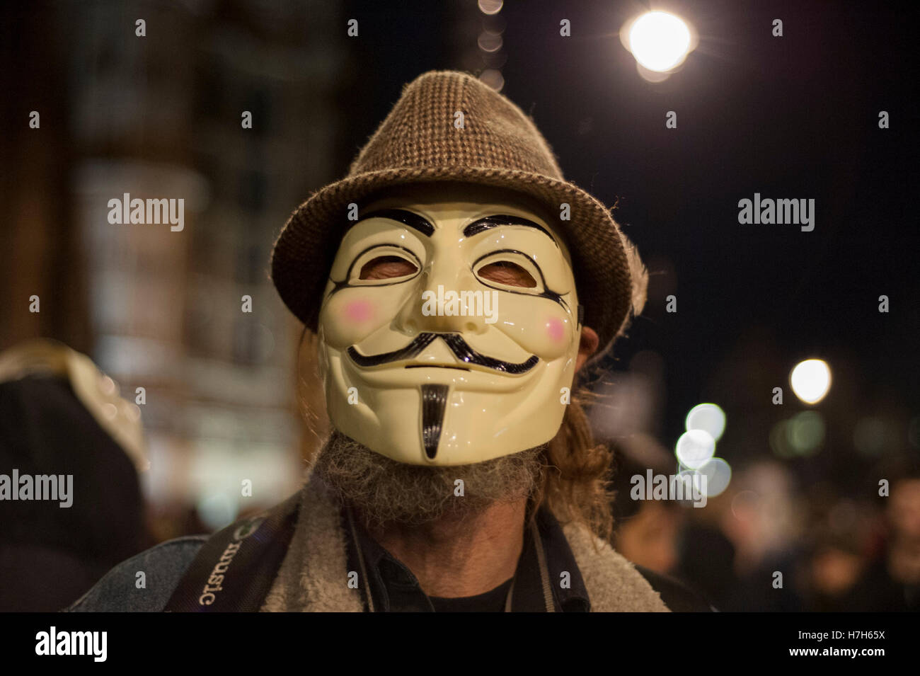 London, UK. 5th Nov, 2016. Participants wearing Guy Fawkes style masks ...