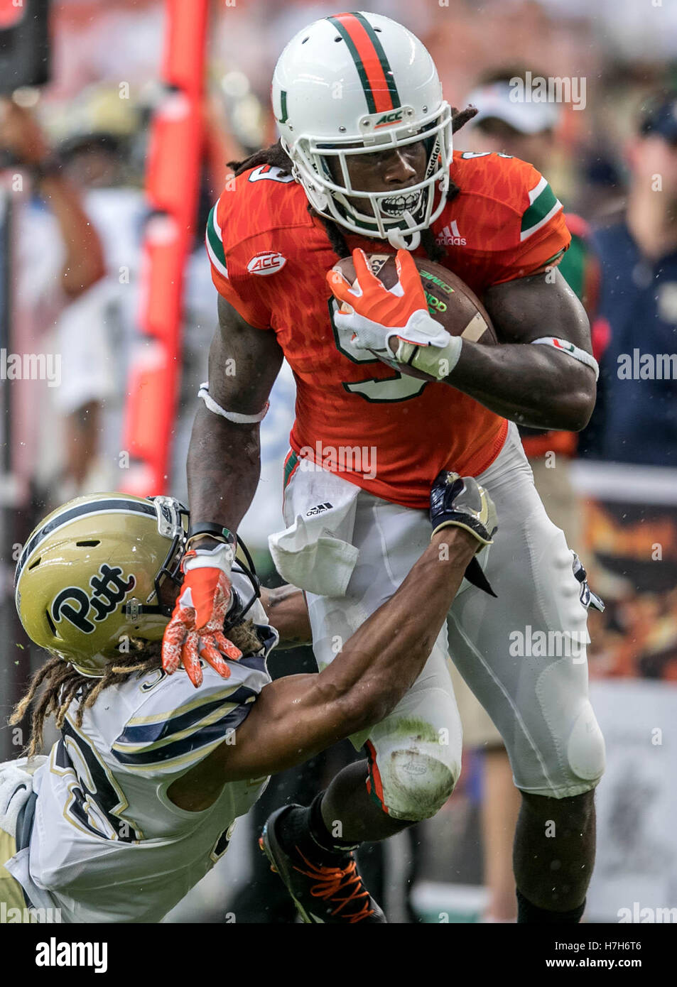 Miami Gardens, Florida, USA. 5th Nov, 2016. Miami Hurricanes wide ...