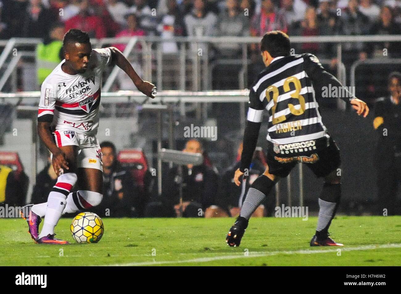 SÃO PAULO, SP - 05.11.2016: SPFC X CORINTHIANS - Kelvin São Paulo FC ...