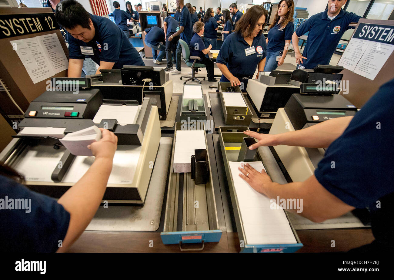 Norwalk, California, USA. 05th Nov, 2016. The ballot tabulation room at ...