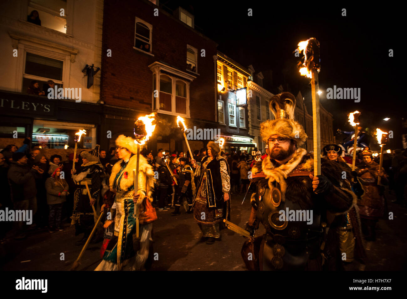 Lewes, UK. 5th November 2016. Lewes Bonfire Night Celebrations. The ...