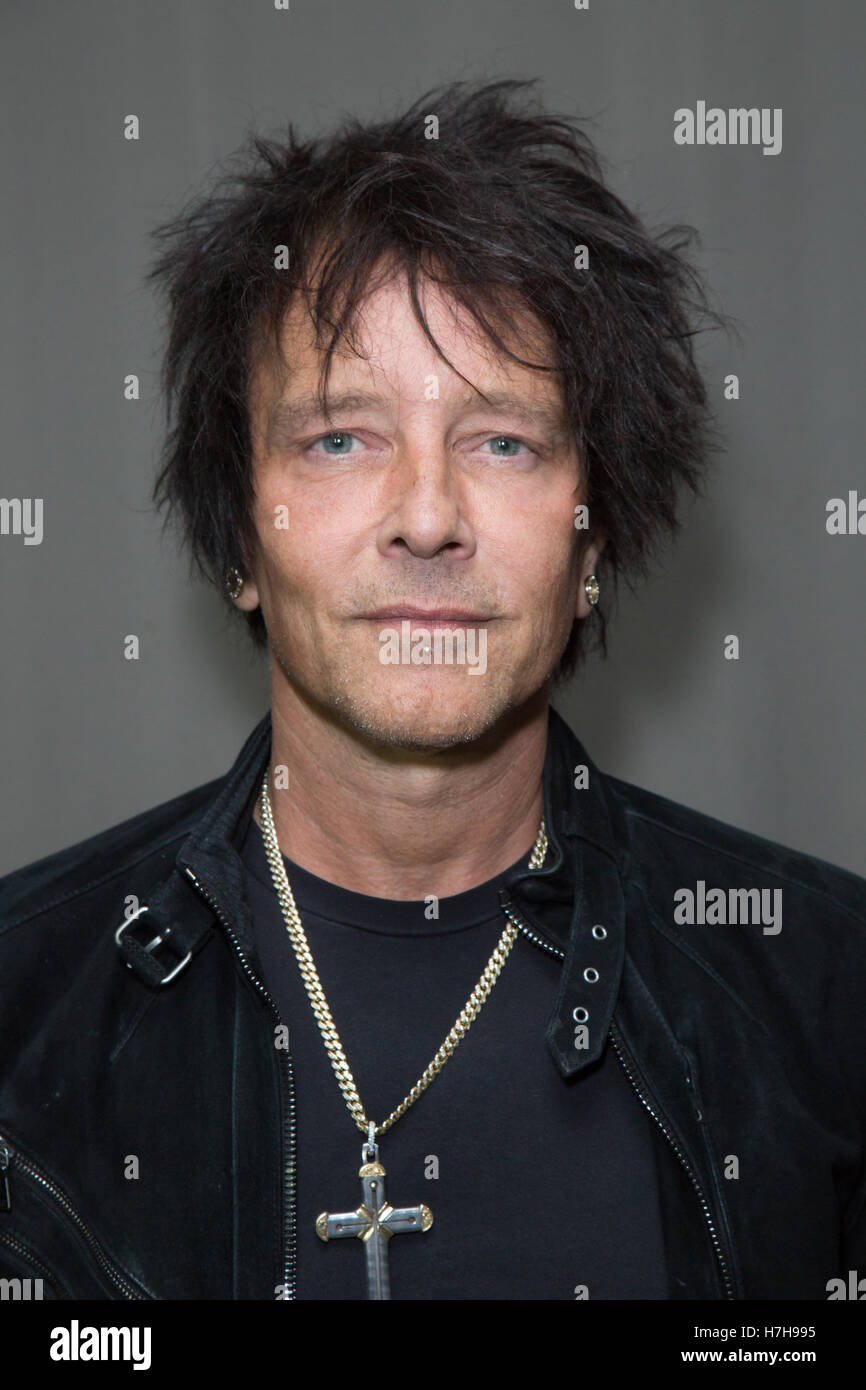 West Hollywood, California, USA. 5th Nov, 2016. Billy Morrison attends ...
