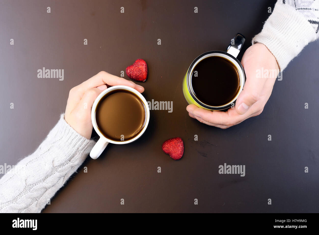 hand coffee background couple Stock Photo - Alamy