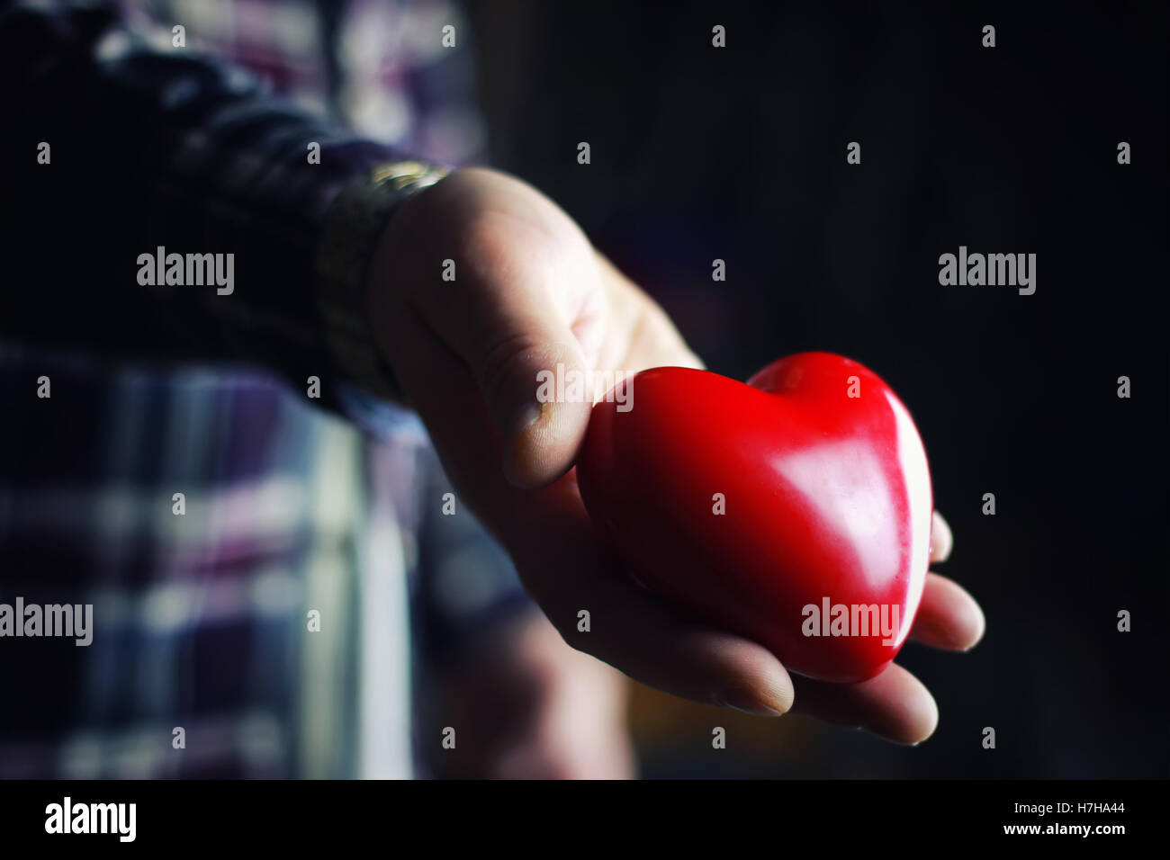 hand give valentine heart Stock Photo - Alamy