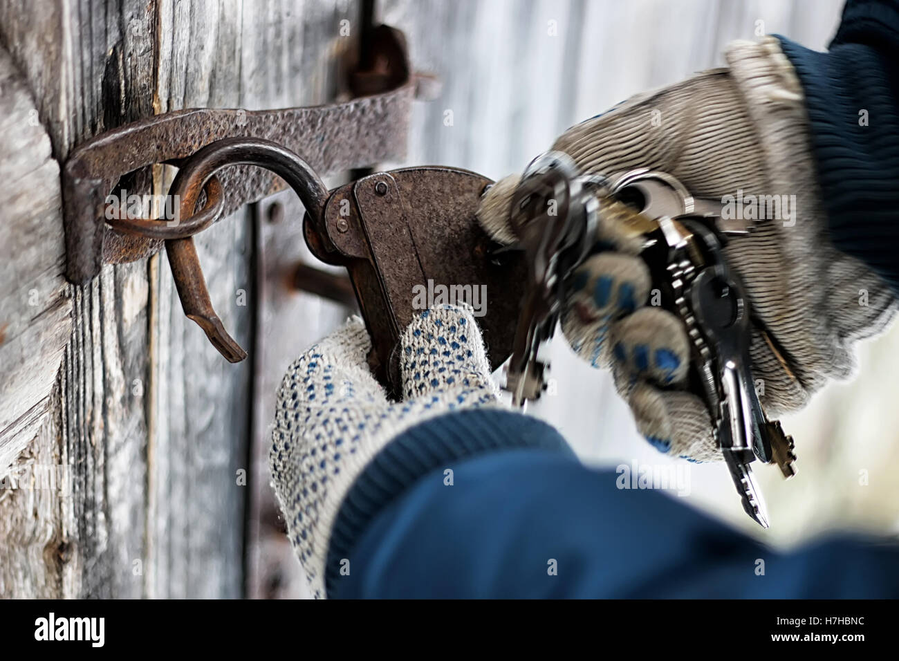 hands open padlock Stock Photo - Alamy