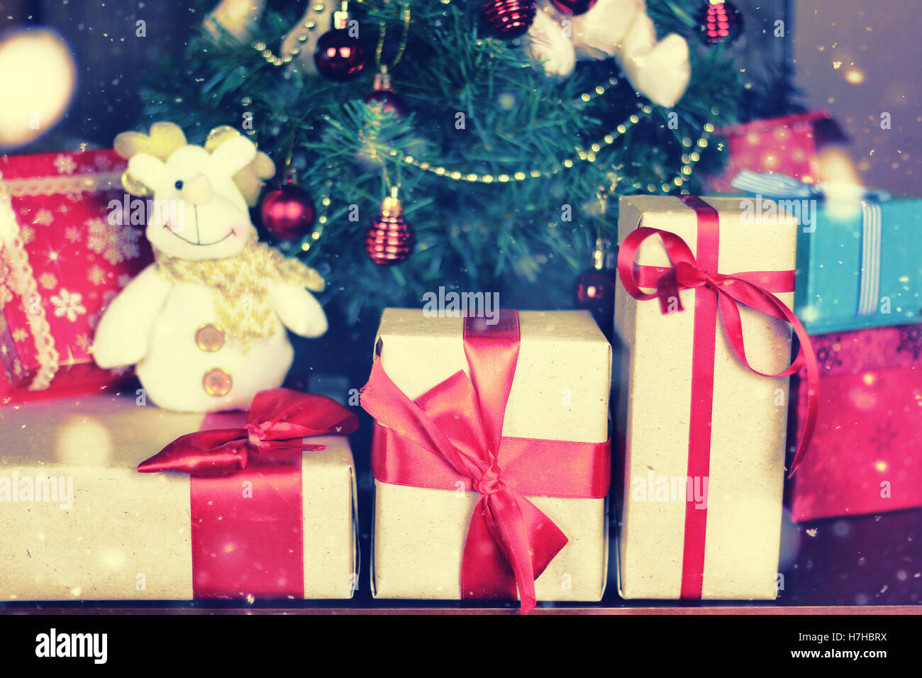 presents under the tree Christmas Stock Photo - Alamy