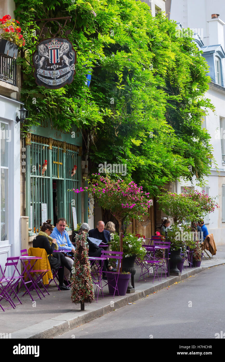 Cafe paris seine hi-res stock photography and images - Alamy
