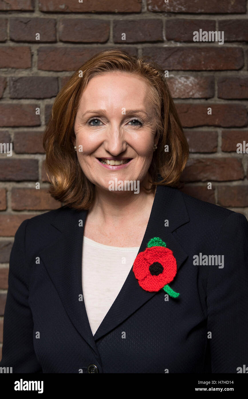 Suzanne evans hi-res stock photography and images - Alamy