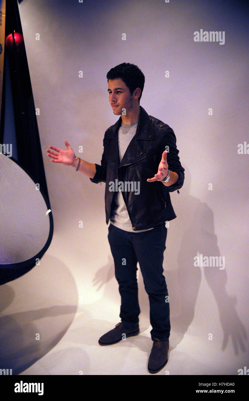 Jonas brothers 2012 hi-res stock photography and images - Alamy