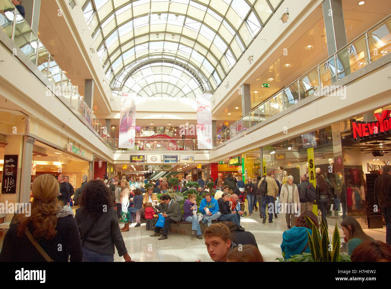 German shopping mall hi-res stock photography and images - Alamy
