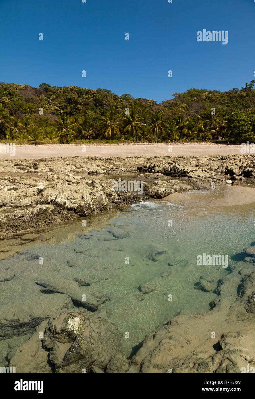Reef islet hi-res stock photography and images - Alamy
