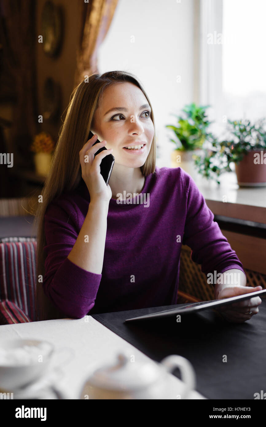 Woman talking phone Stock Photo - Alamy