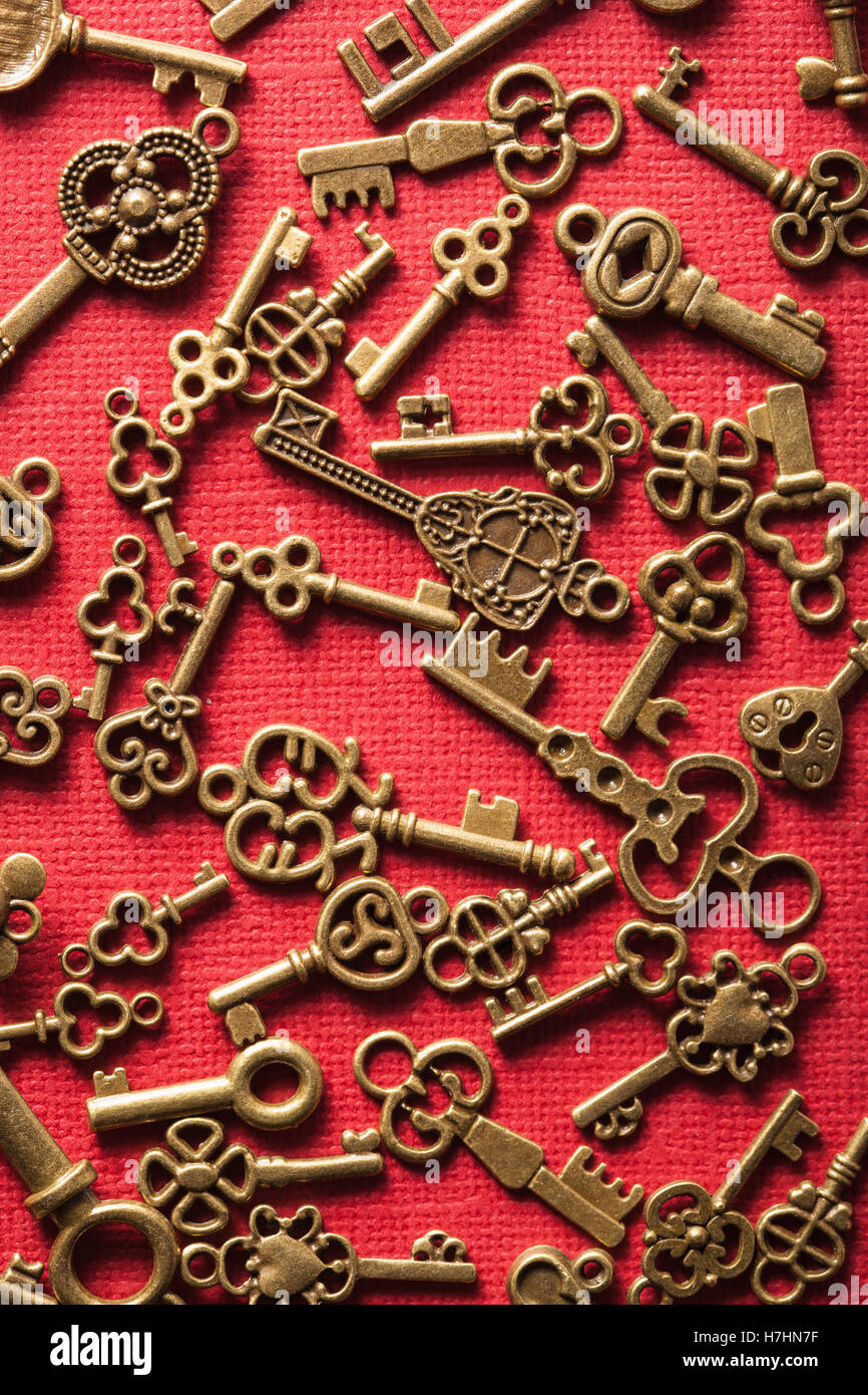 steampunk old vintage metal keys background Stock Photo - Alamy